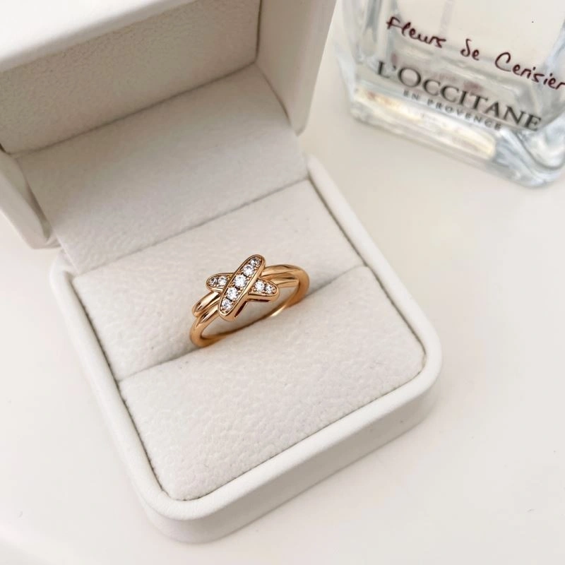 Real Chaumet Rings