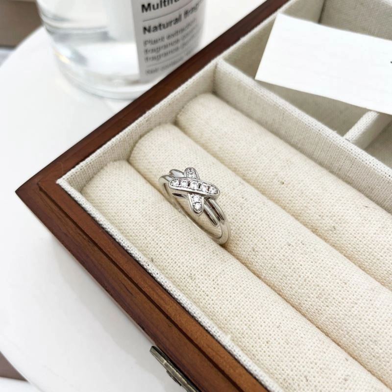 Real Chaumet Rings