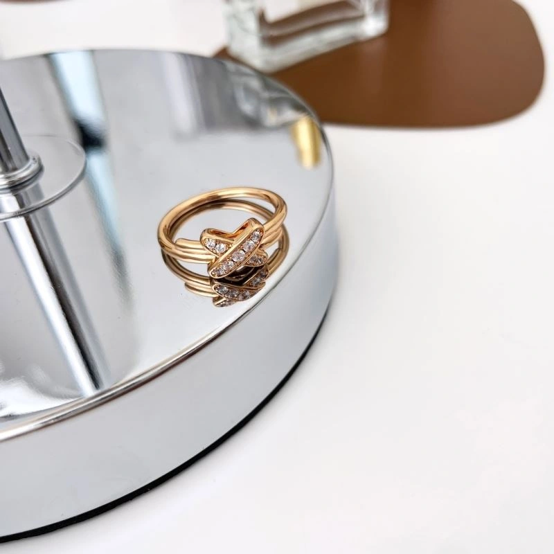 Real Chaumet Rings