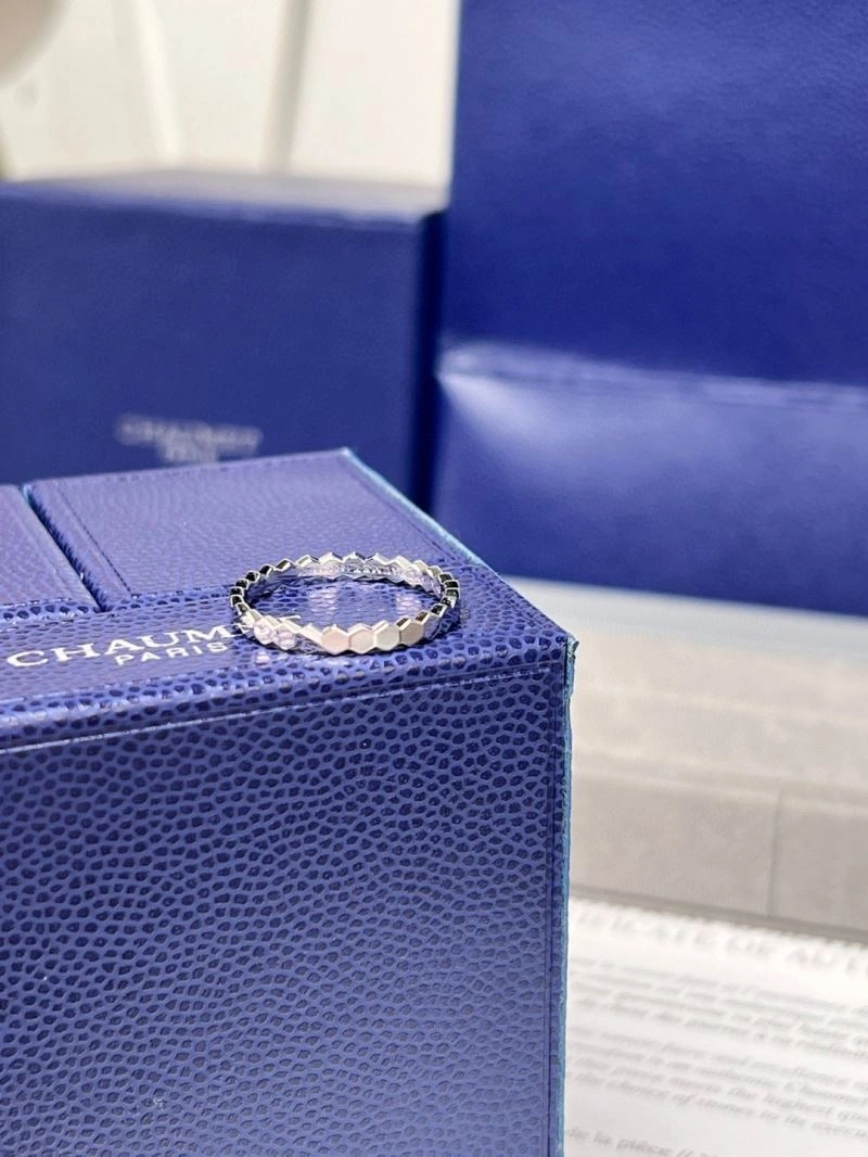 Indistinguishable Chaumet Rings