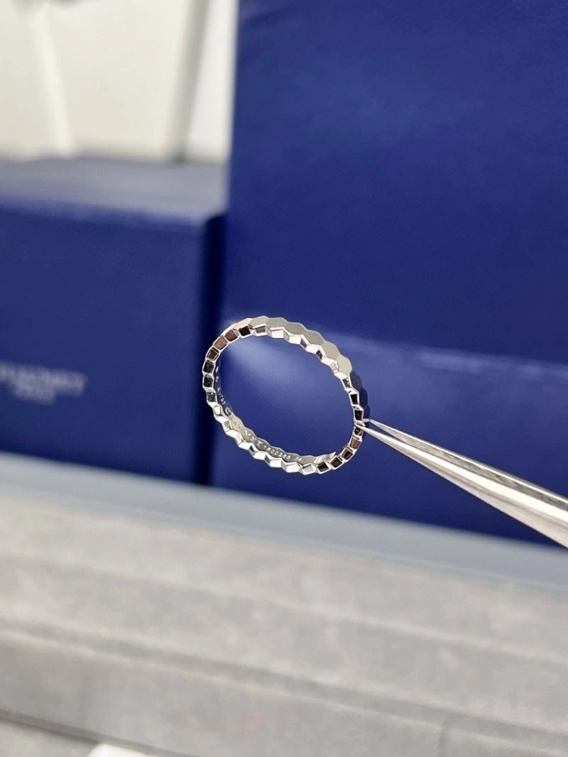 Indistinguishable Chaumet Rings