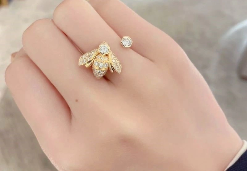 Mirror quality Chaumet Rings