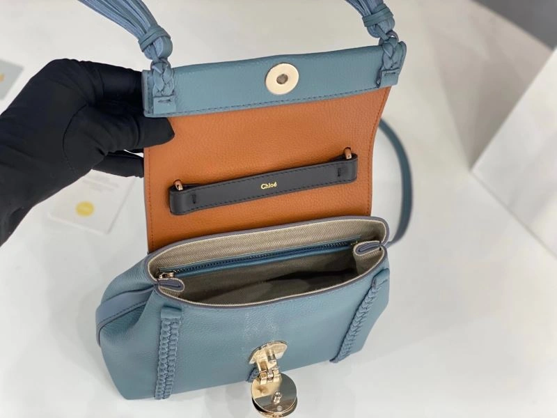 Accurate model Chloe Penelope Bags