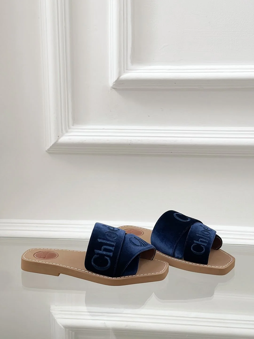 Accurate model Chloe Sandals