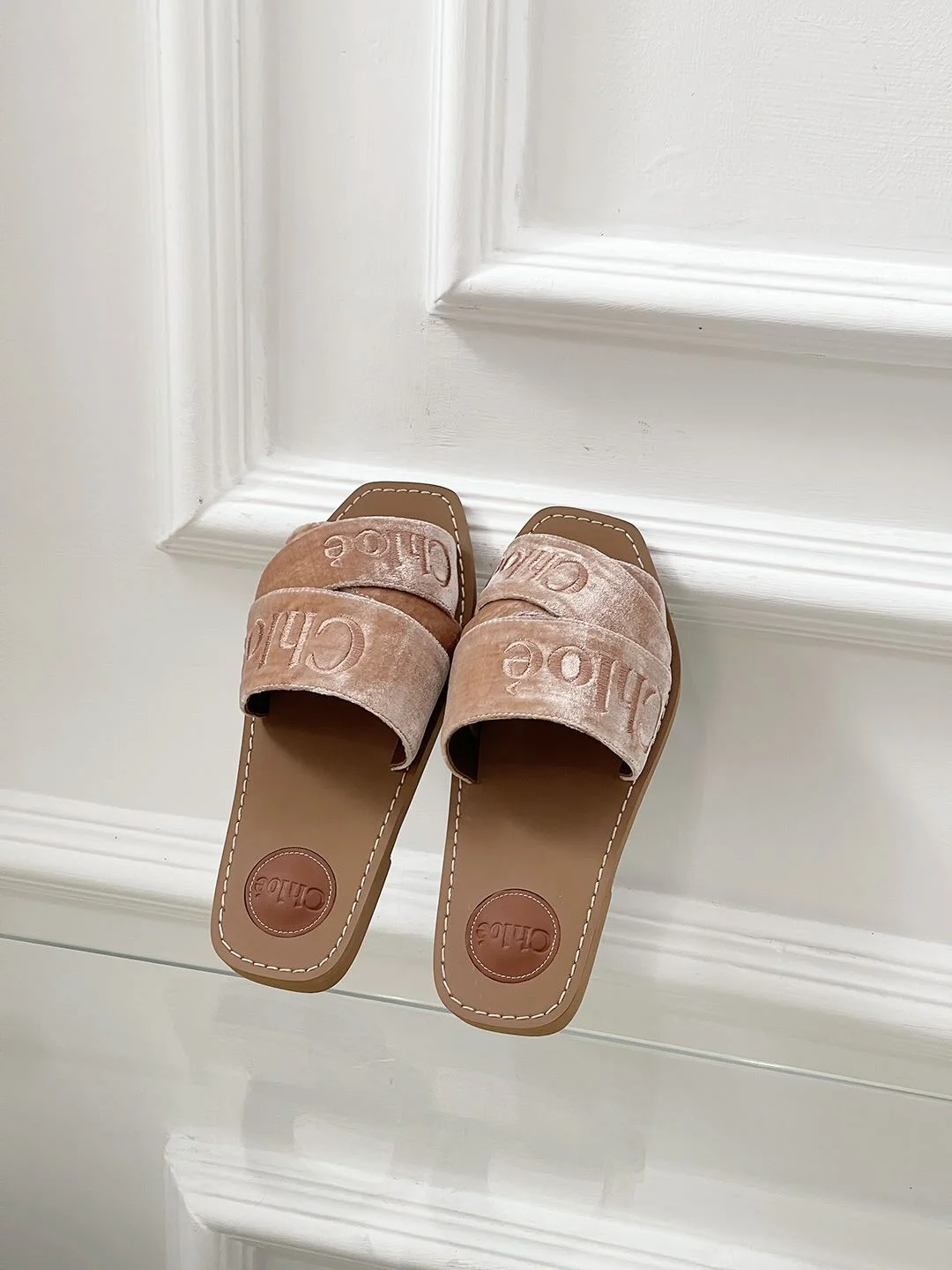 Low-cost Chloe Sandals