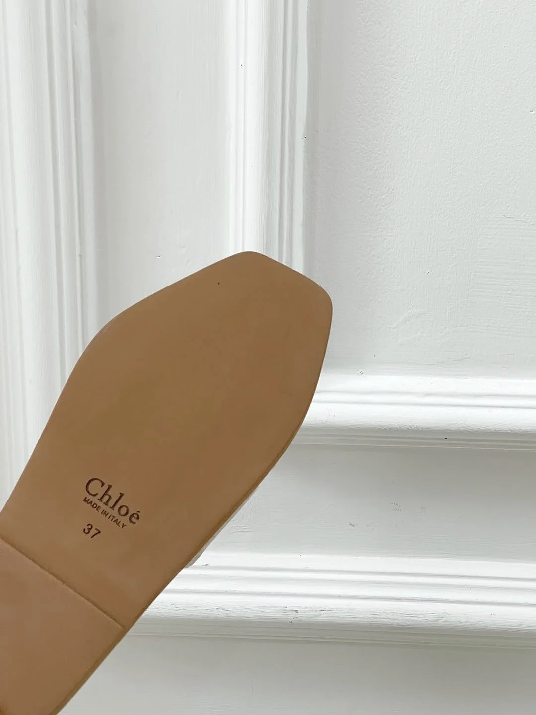 Low-cost Chloe Sandals