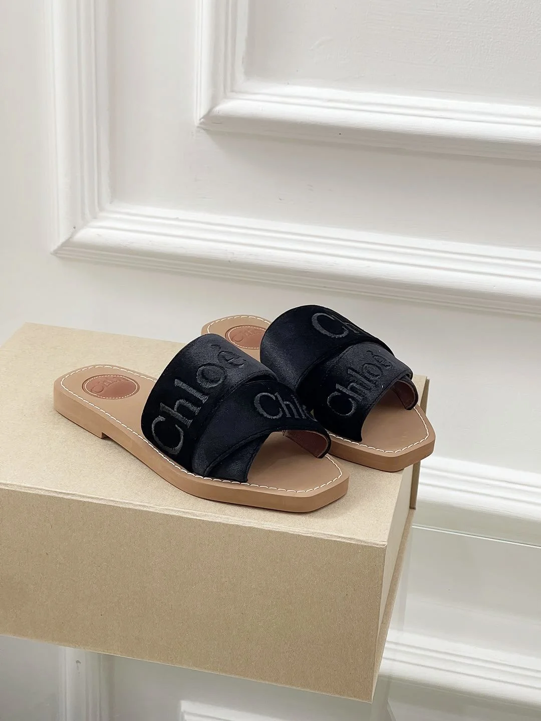 High fidelity Chloe Sandals
