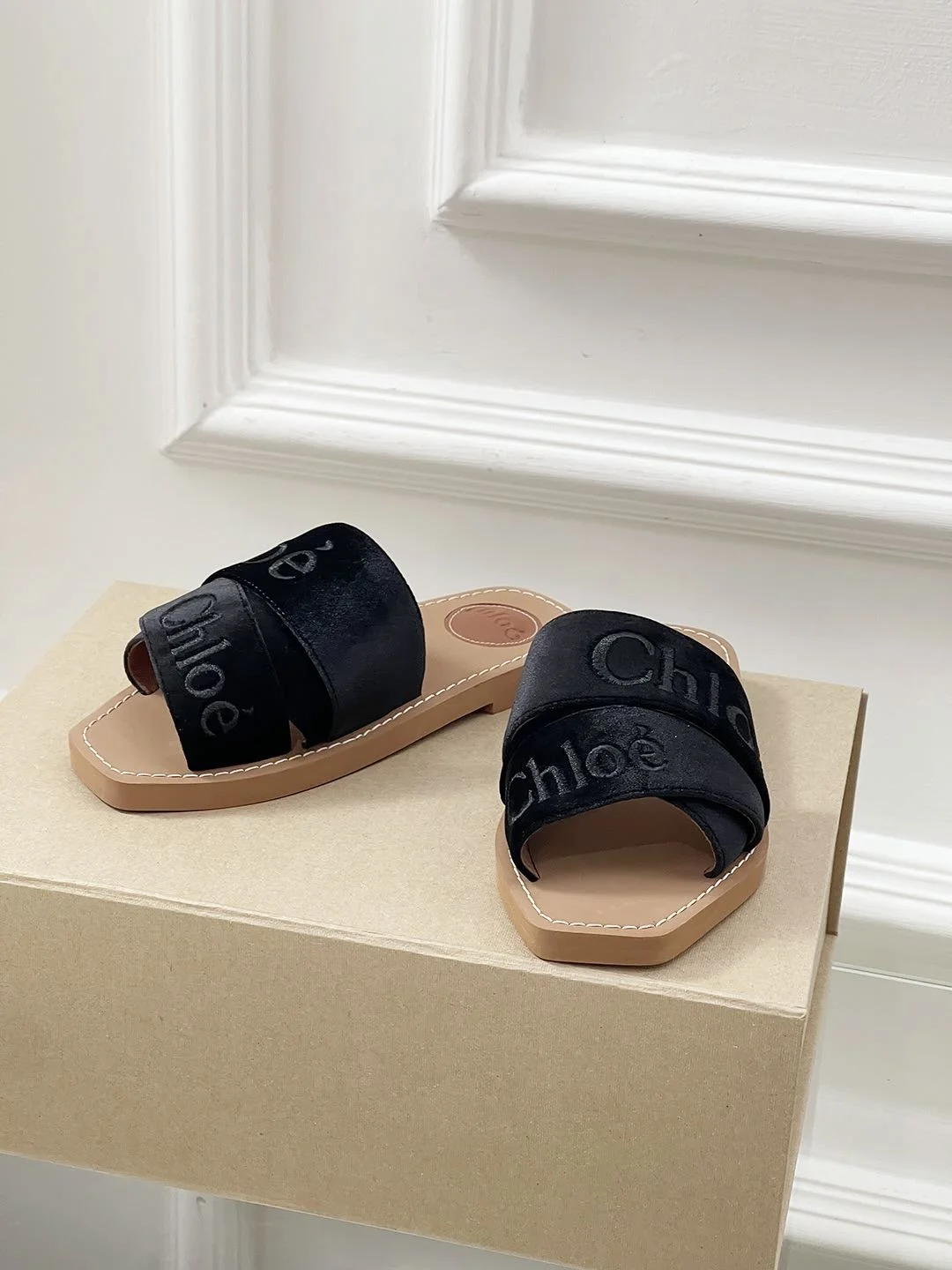 High fidelity Chloe Sandals