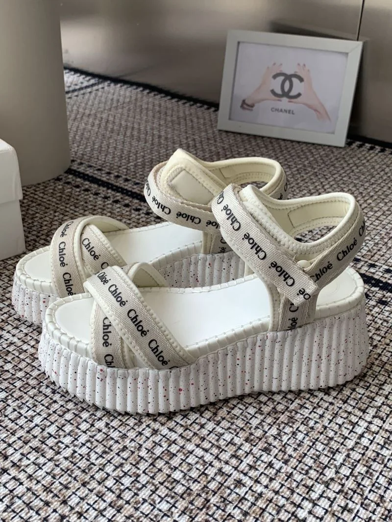 Low-cost Chloe Sandals