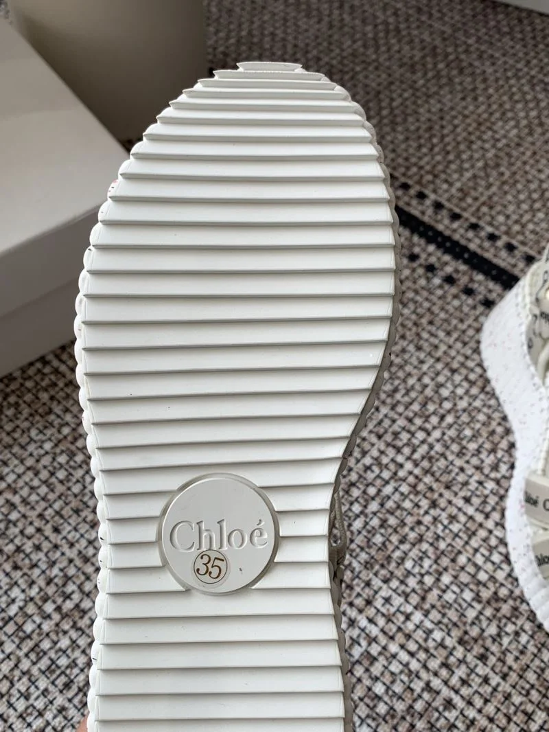 Low-cost Chloe Sandals