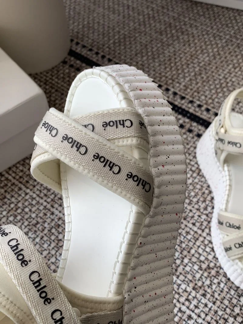 Low-cost Chloe Sandals