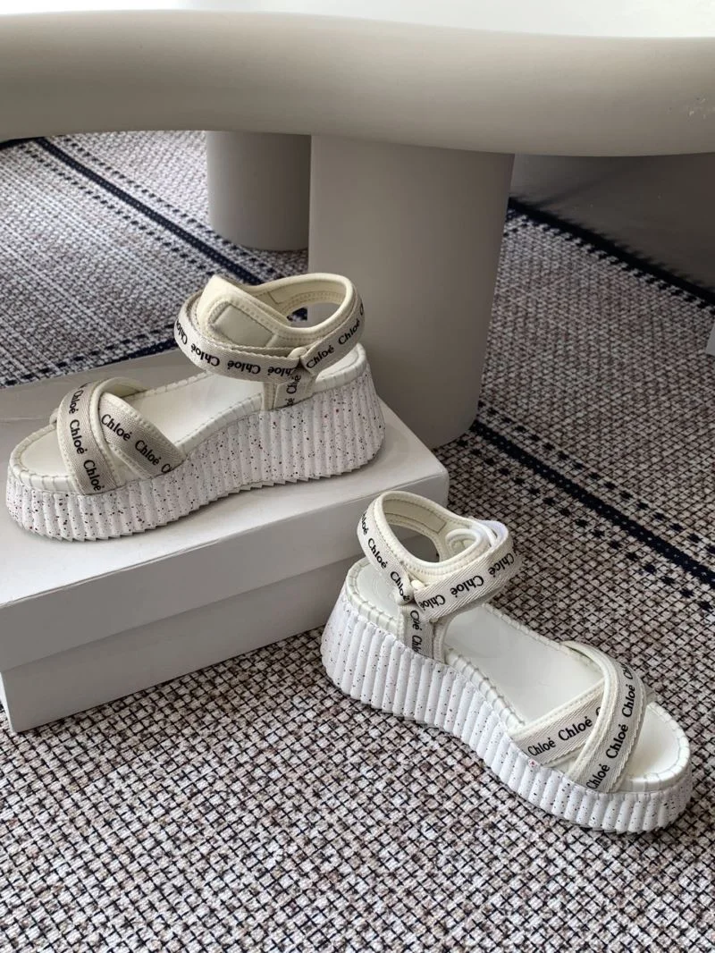 Low-cost Chloe Sandals