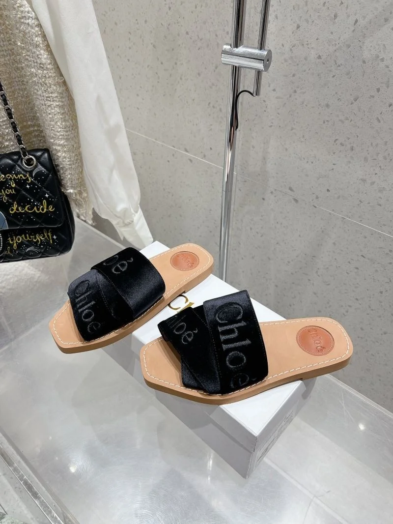 Low-cost Chloe Sandals