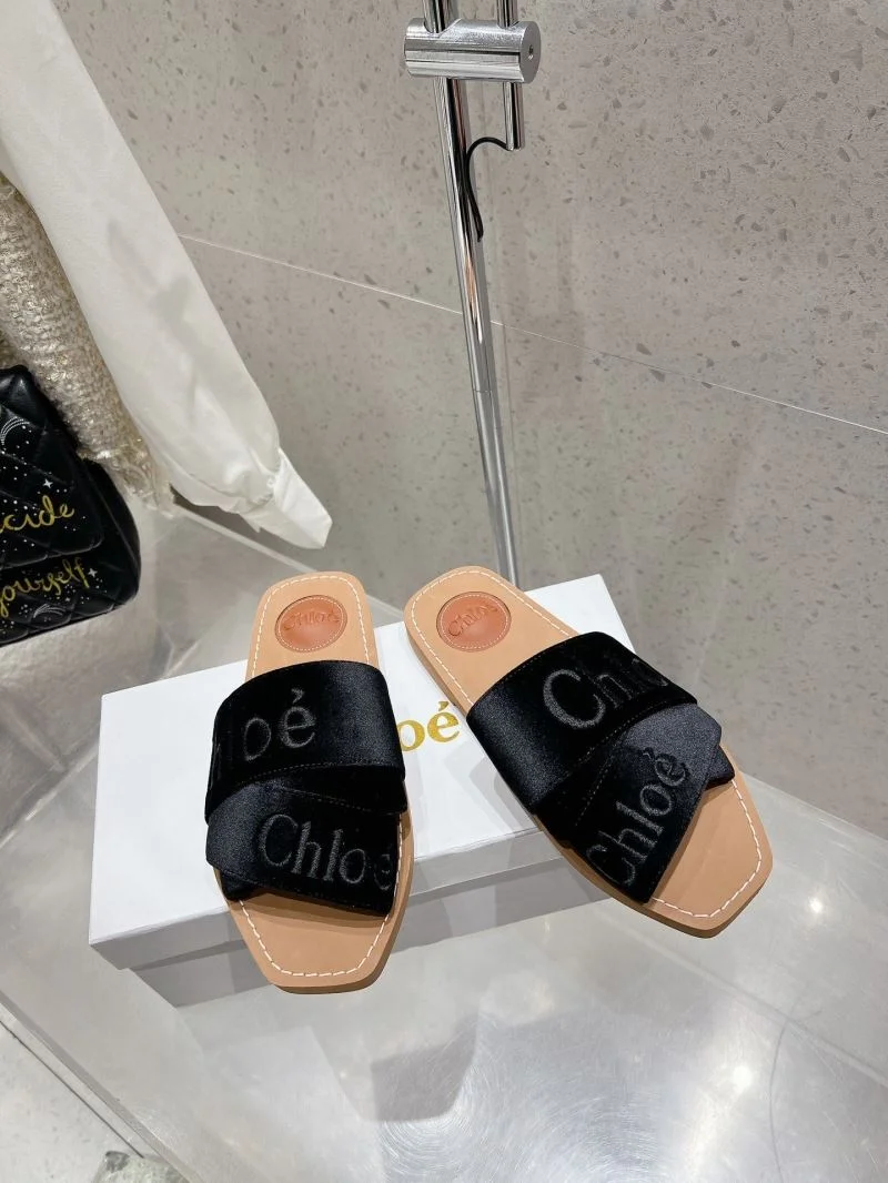 Low-cost Chloe Sandals