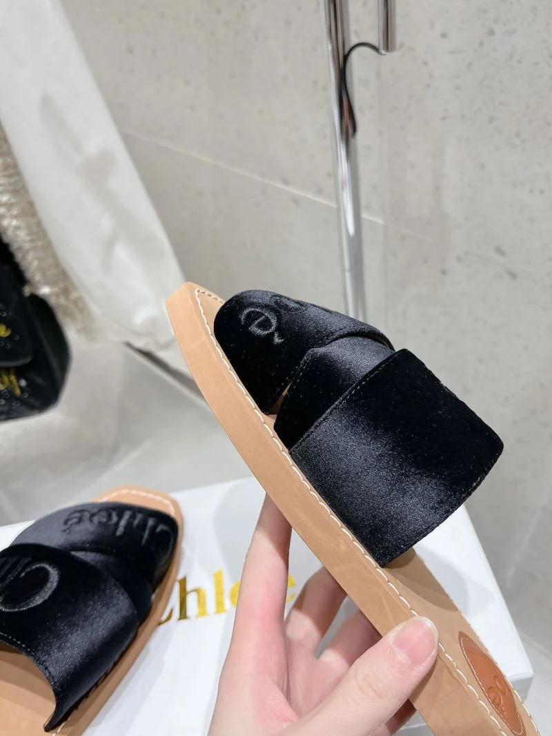 Low-cost Chloe Sandals