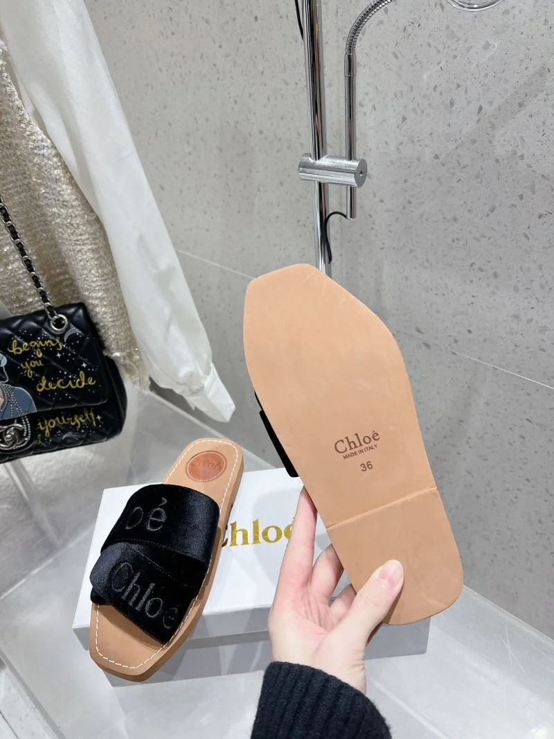 Low-cost Chloe Sandals