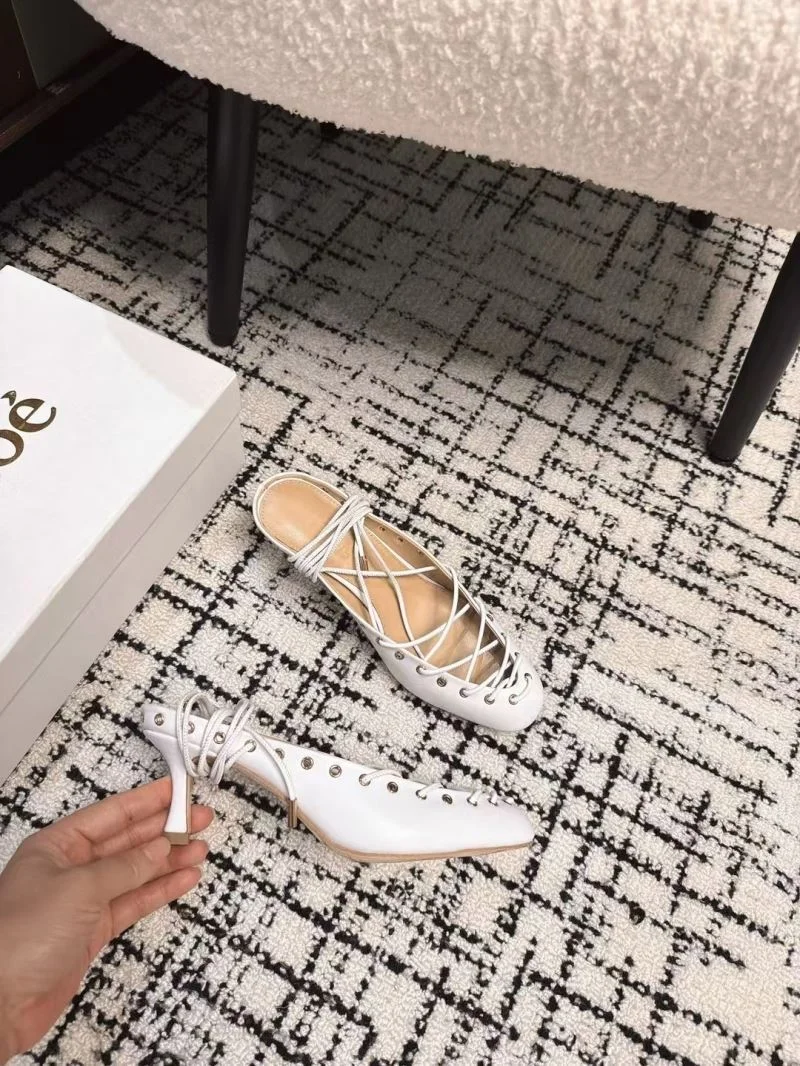 Low-cost Chloe Sandals