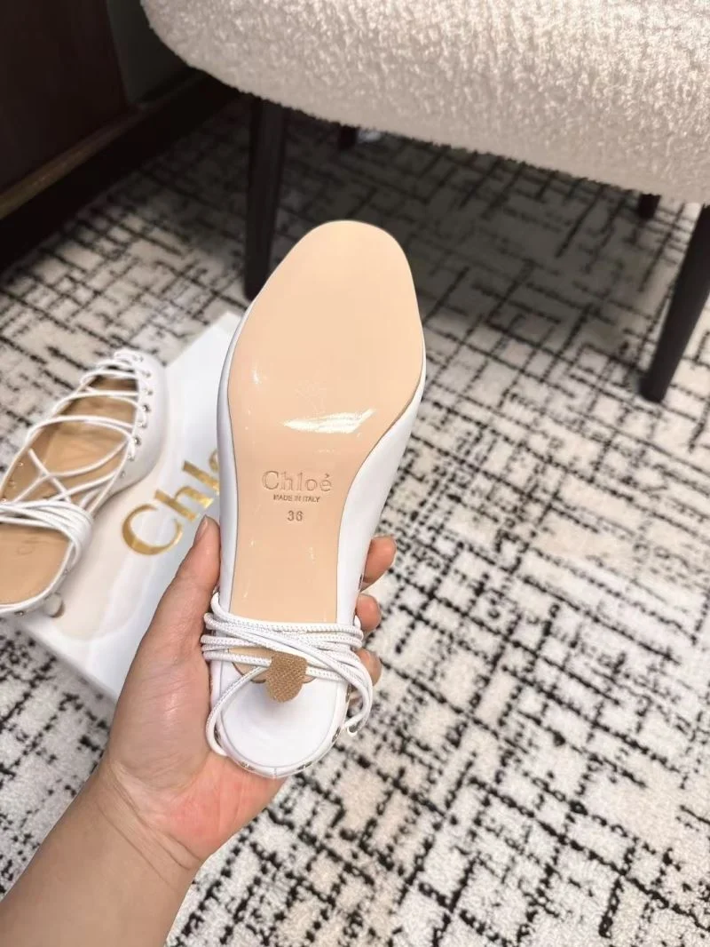 Low-cost Chloe Sandals