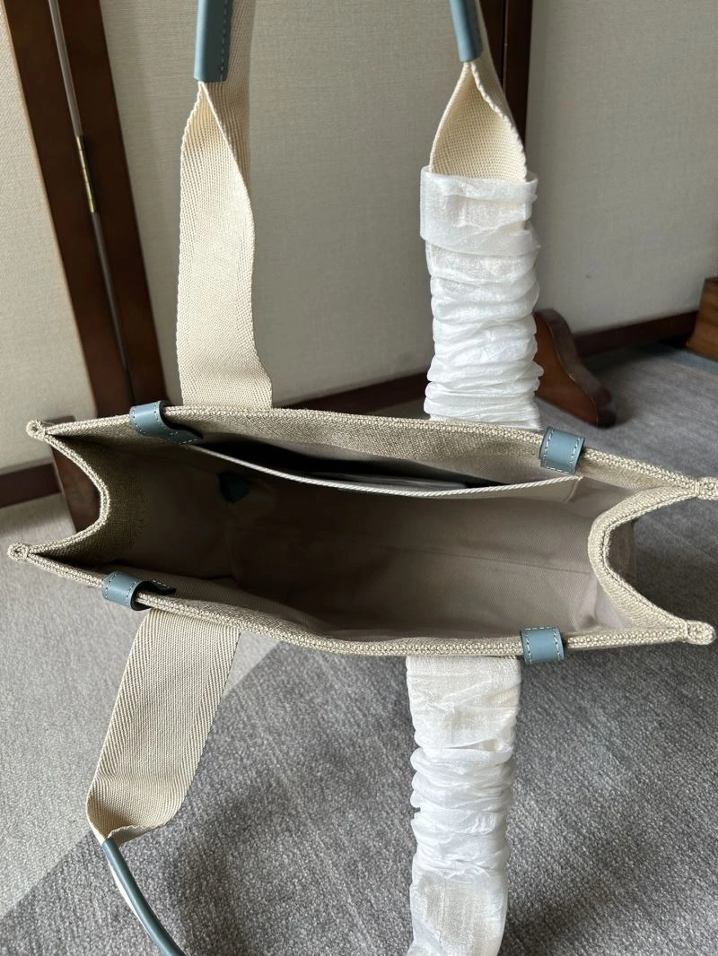 Reasonably priced Chloe Shopping Bags