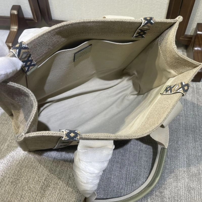 Cut-rate Chloe Shopping Bags