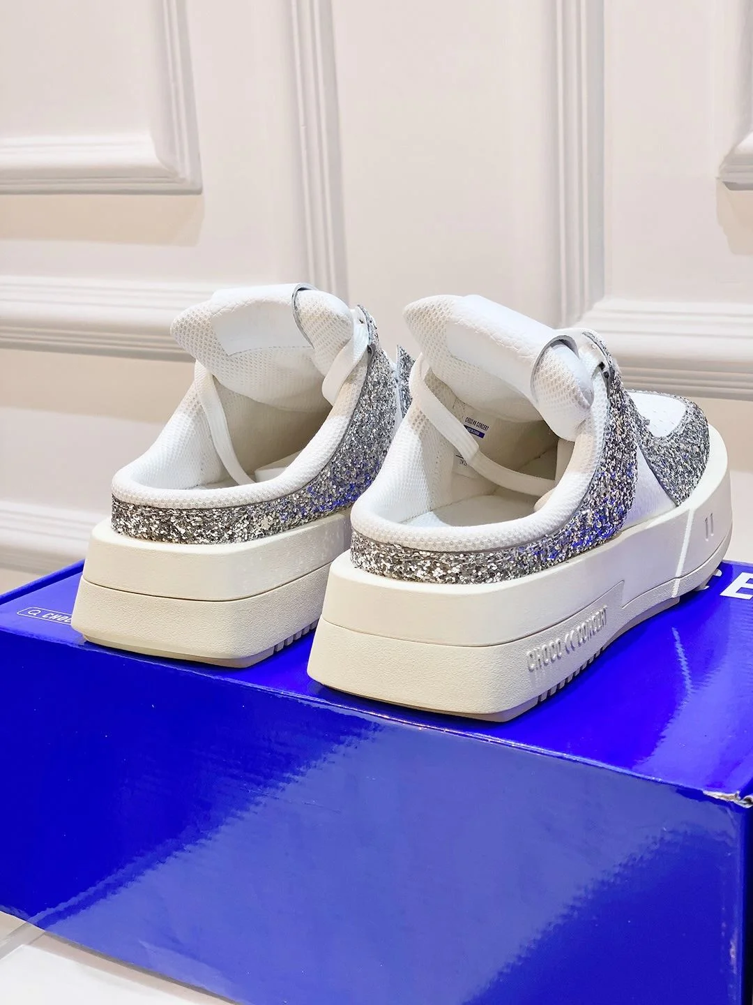 Low-cost Chococoncert Shoes
