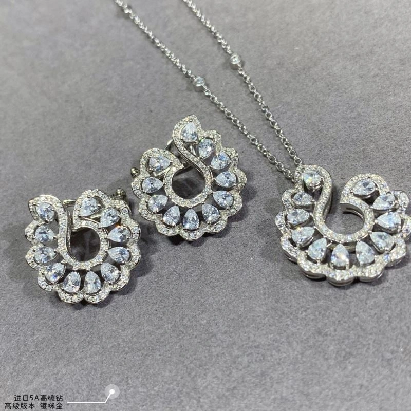 Value-priced Chopard Earrings