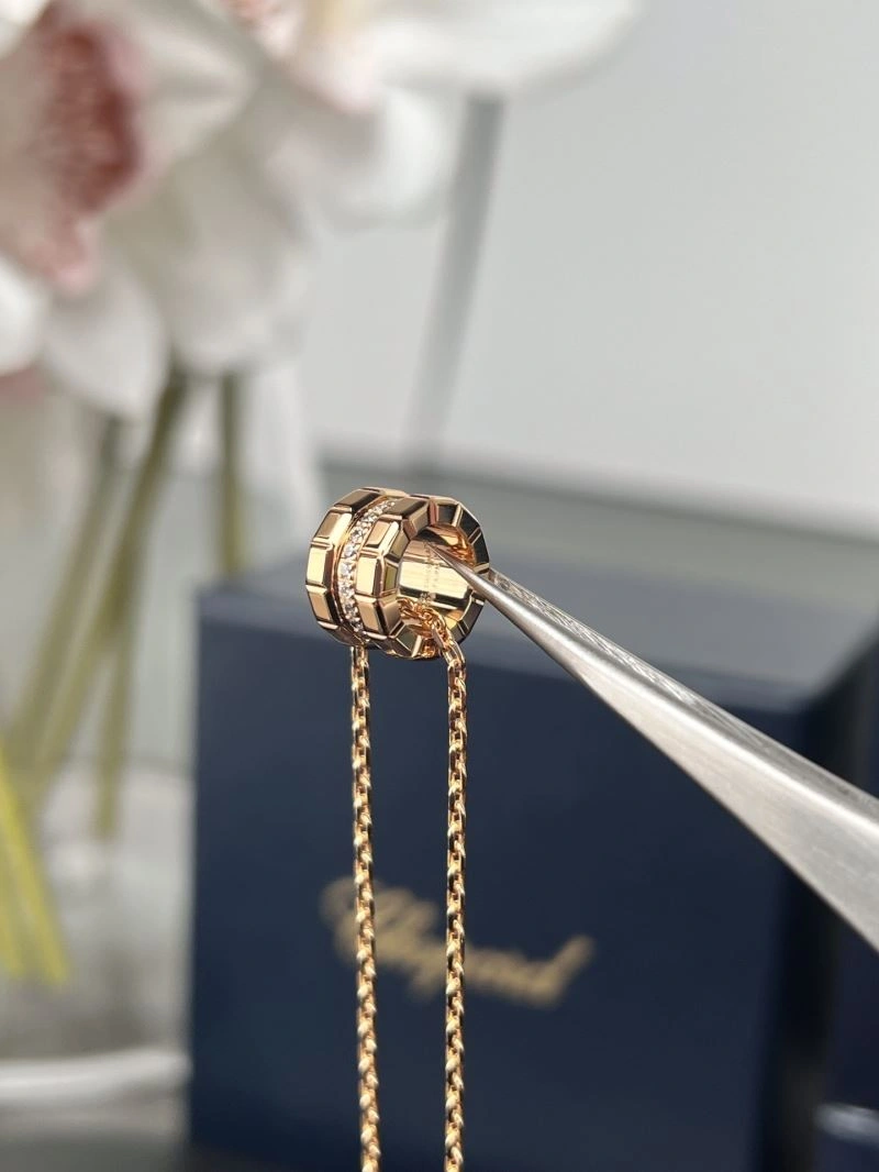 Precise copy Chopard Necklaces