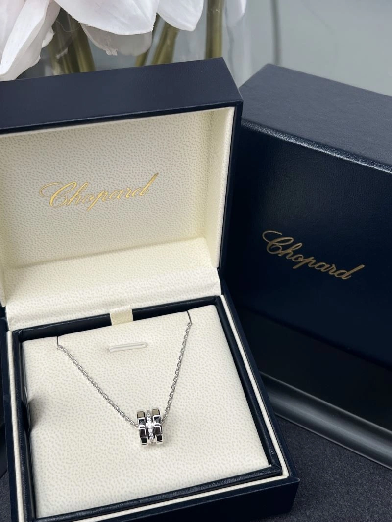 Top mirror Chopard Necklaces