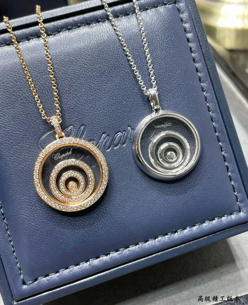 Accurate model Chopard Necklaces