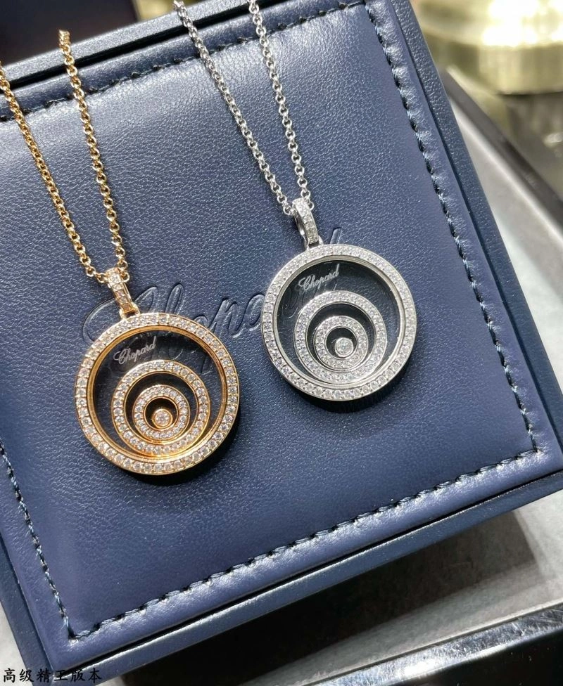 Accurate model Chopard Necklaces