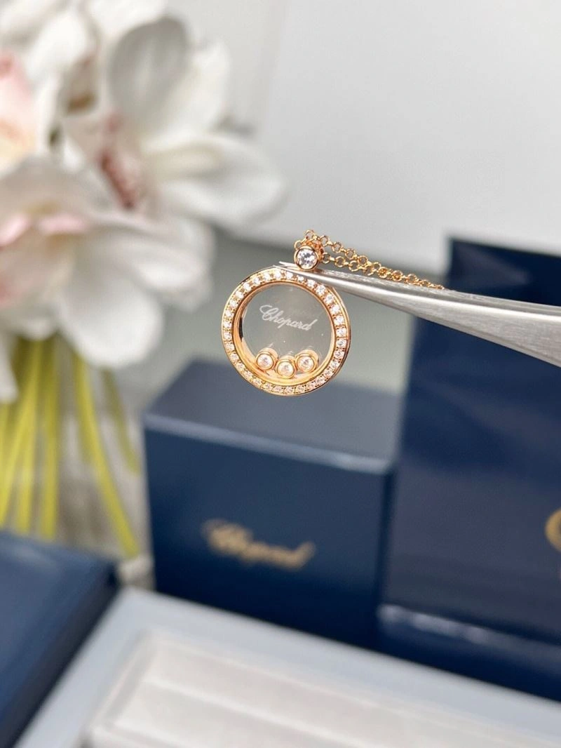 Top mirror Chopard Necklaces