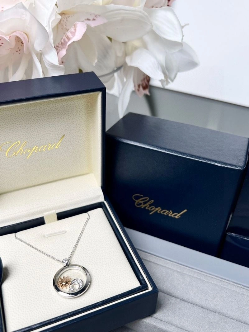 Discounted Chopard Necklaces