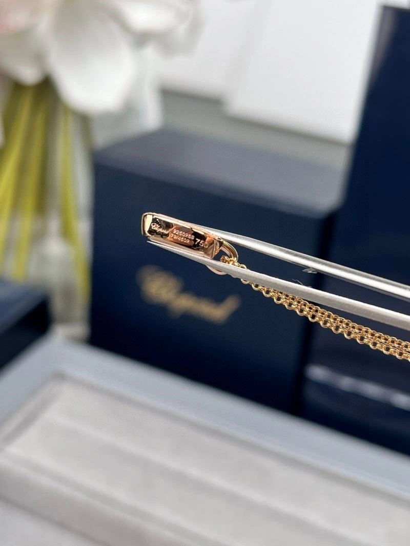 Reasonably priced Chopard Necklaces