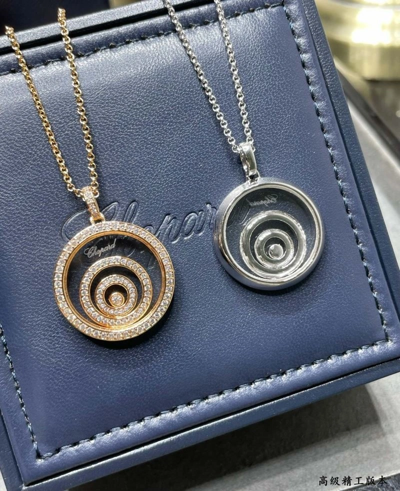 Top match Chopard Necklaces