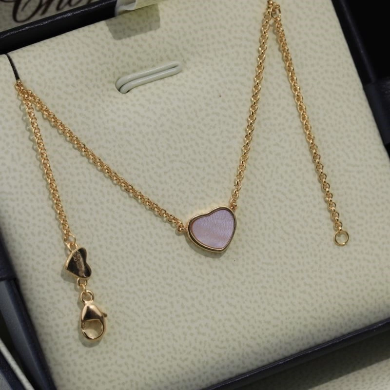 Accurate model Chopard Necklaces