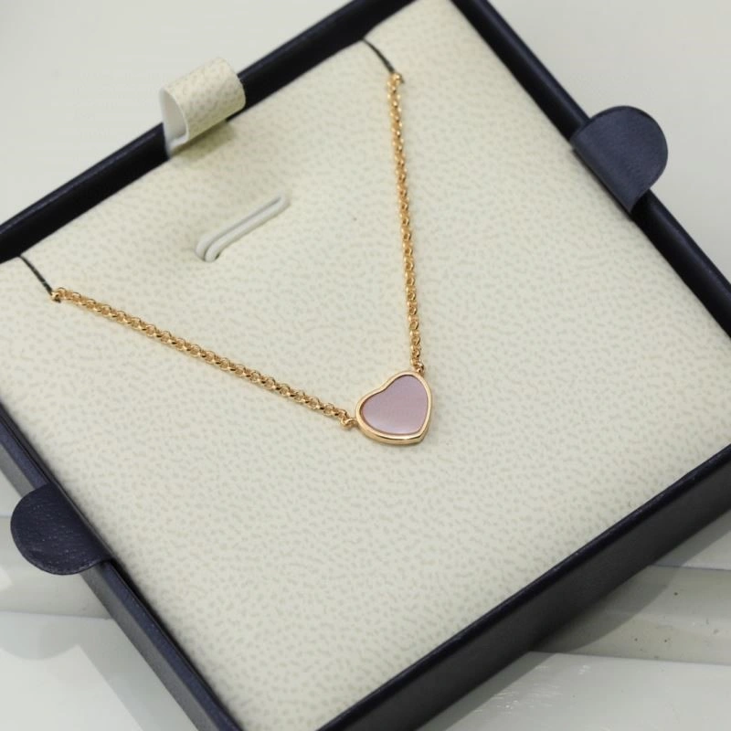 Accurate model Chopard Necklaces