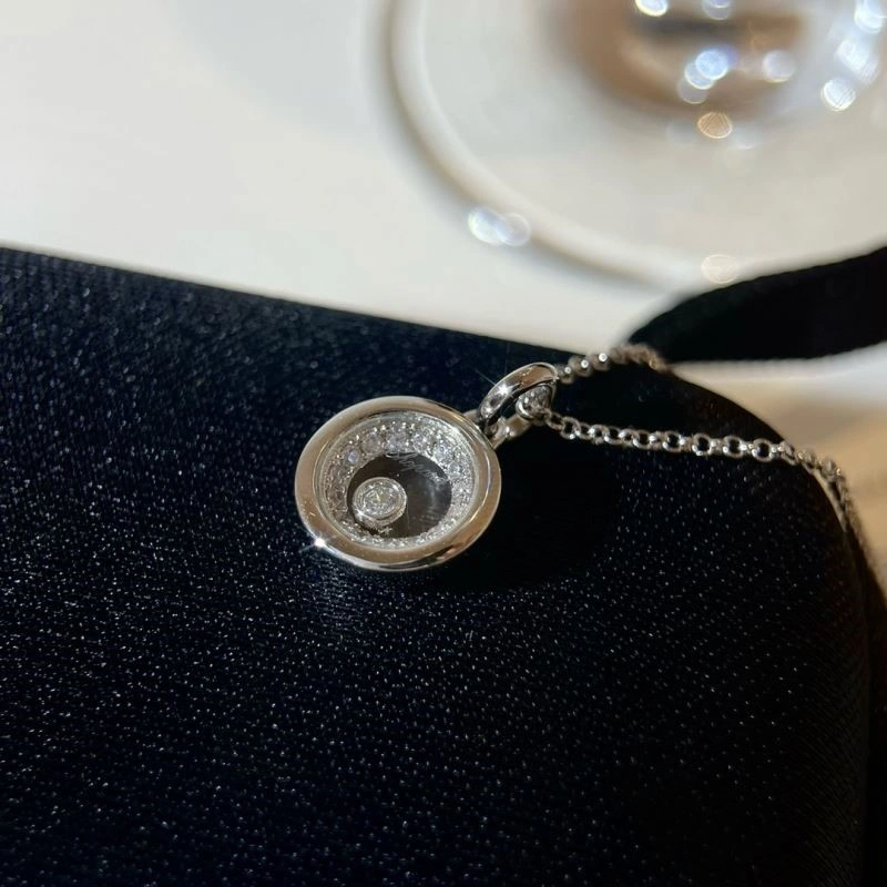 Top mirror Chopard Necklaces