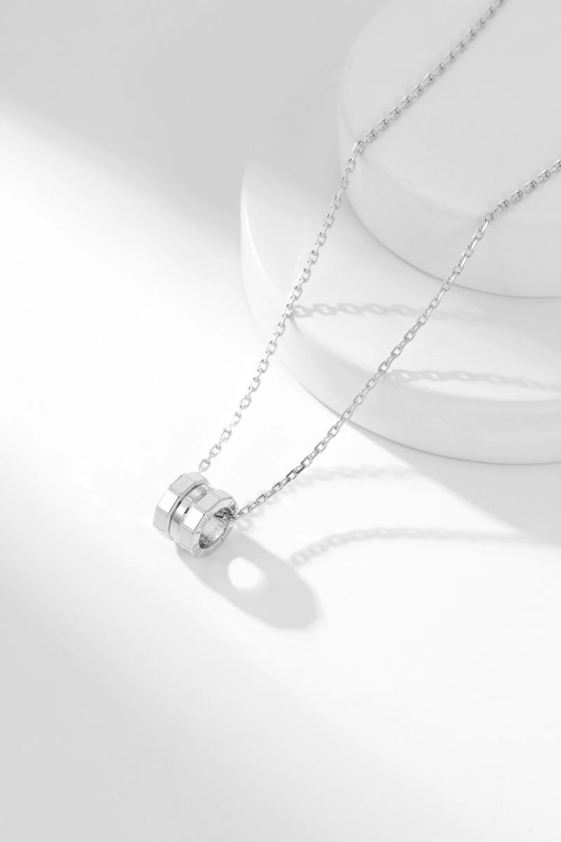Top mirror Chopard Necklaces