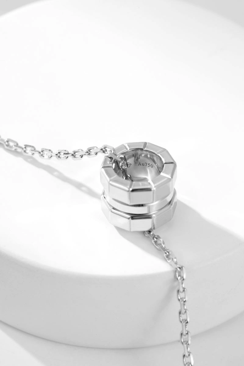 Top mirror Chopard Necklaces