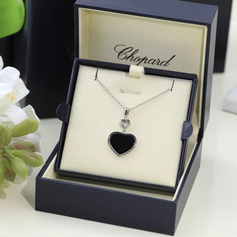 Bargain Chopard Necklaces