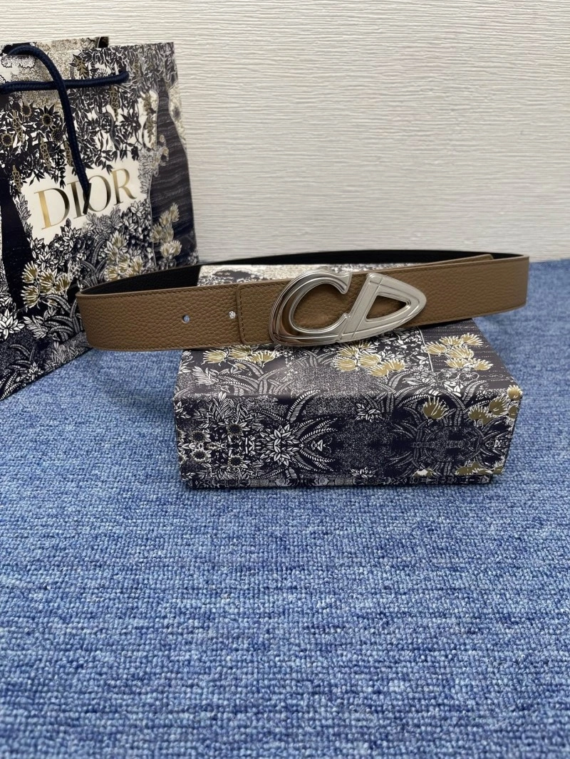 Top mirror Christian Dior Belts