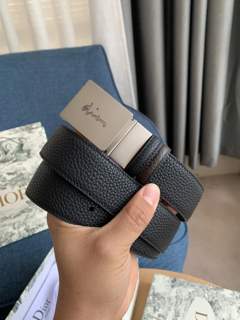 Top mirror Christian Dior Belts