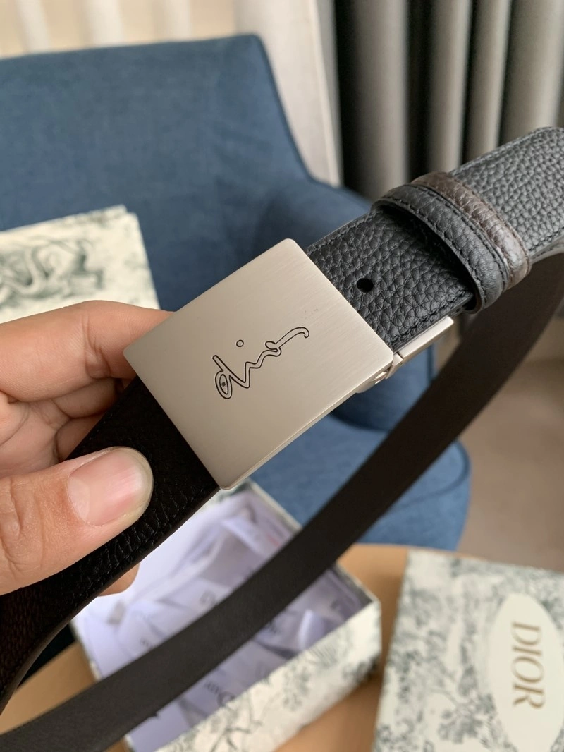 Top mirror Christian Dior Belts