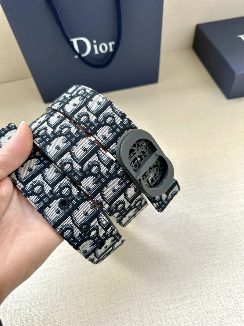 Accurate model Christian Dior Belts