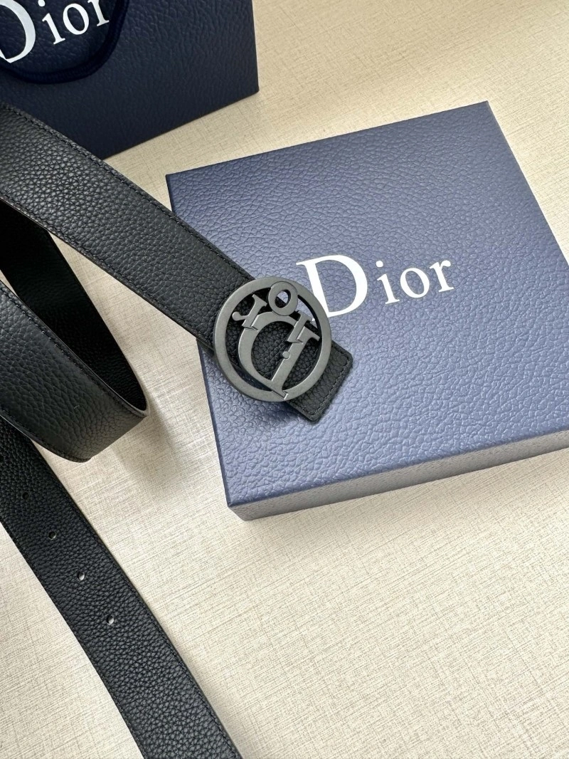 Accurate model Christian Dior Belts