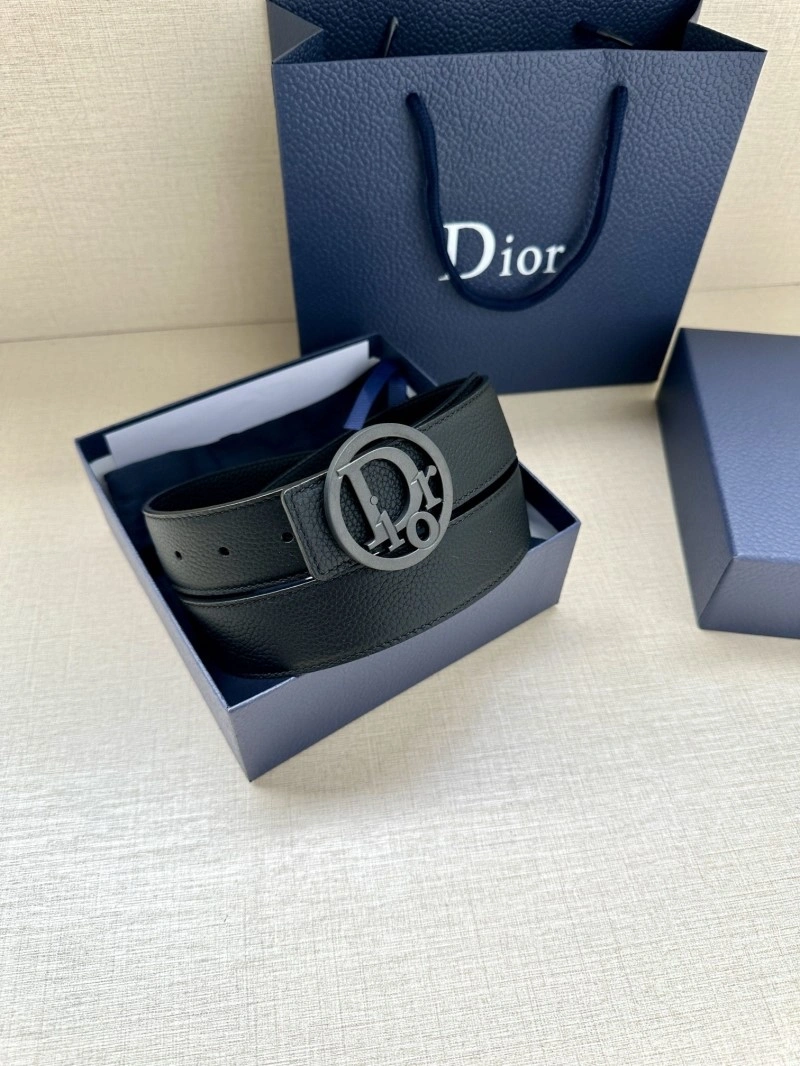 Accurate model Christian Dior Belts