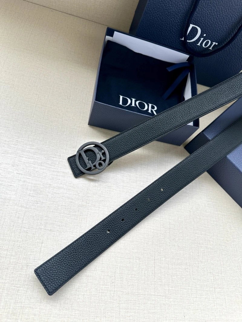 Accurate model Christian Dior Belts