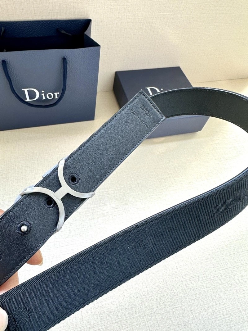 Accurate model Christian Dior Belts