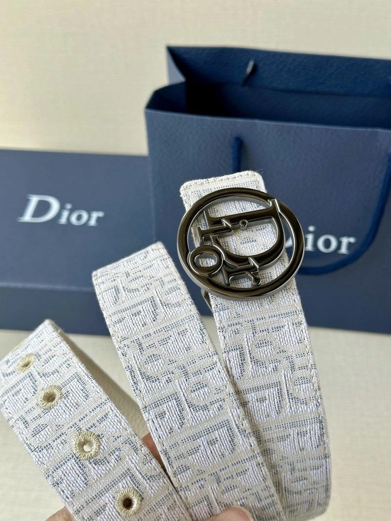 Accurate model Christian Dior Belts