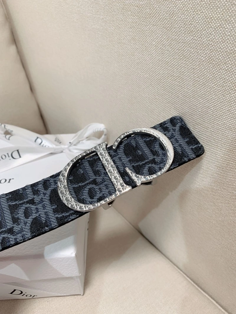 Low-cost Christian Dior Belts